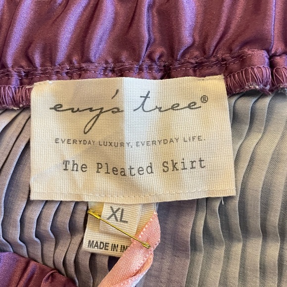evy's tree | Skirts | Pleated Skirt Nwt From Evys Tree | Poshmark